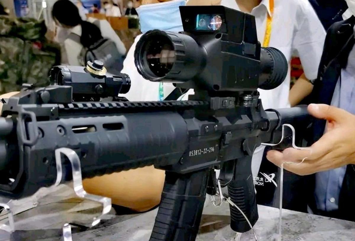 外贸比自用先进？191步枪泰国版命名195T，8合1战略步枪可连北斗