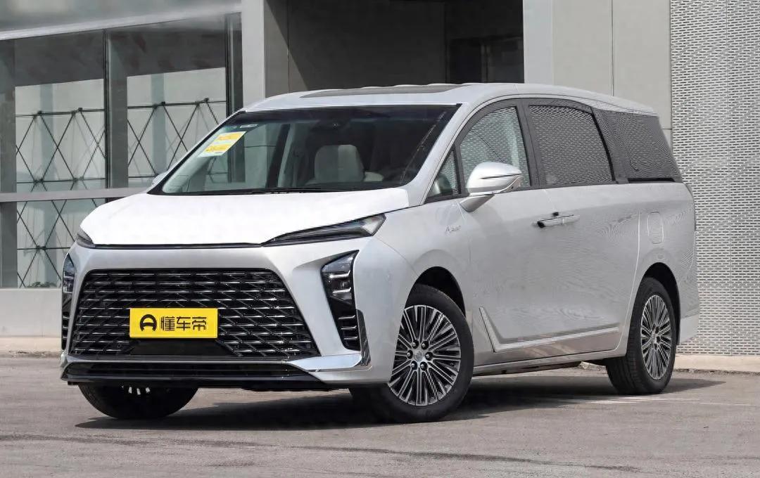 别克 GL8 PHEV 与腾势 D9 DM 销量相差悬殊原因竟然是……